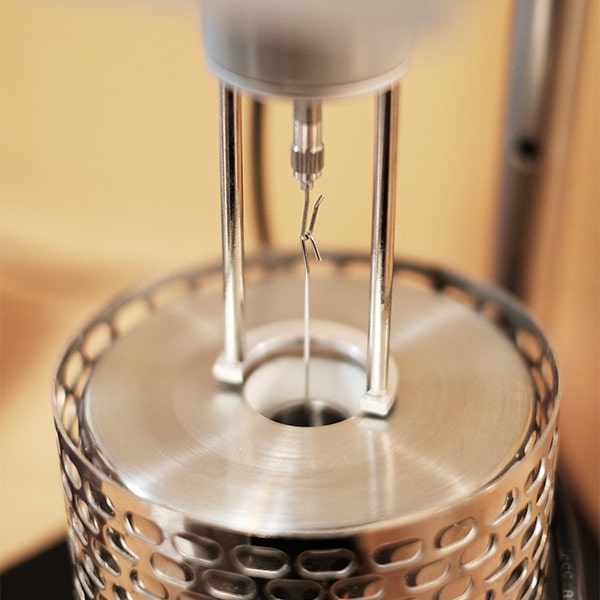 خدمات و تجهیزات آزمایشگاهی - نیرومند پلیمر